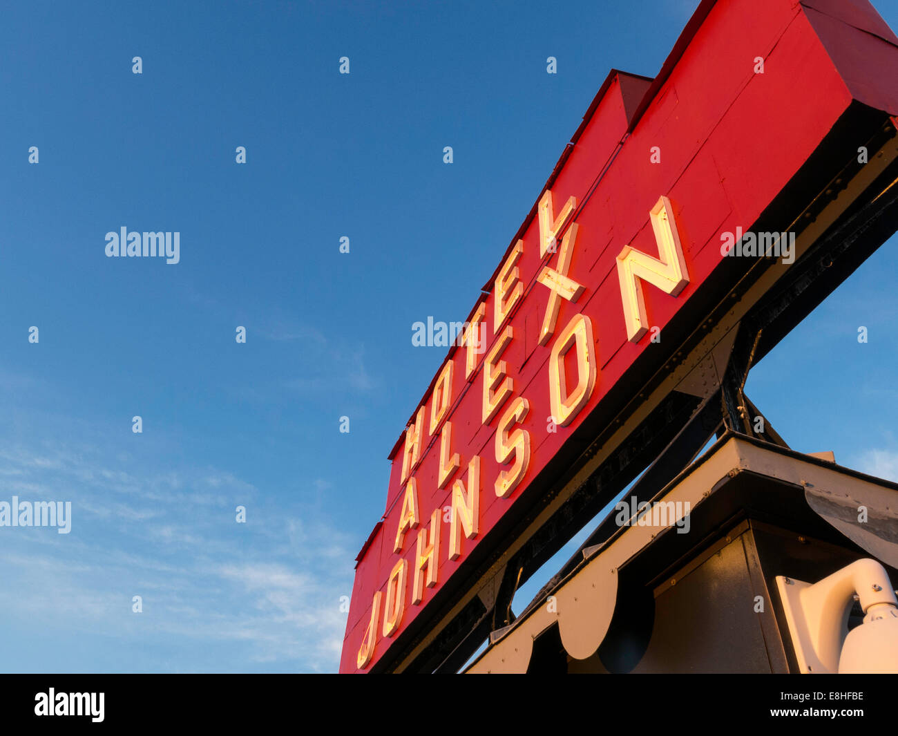 Rooftop signage hi-res stock photography and images - Alamy