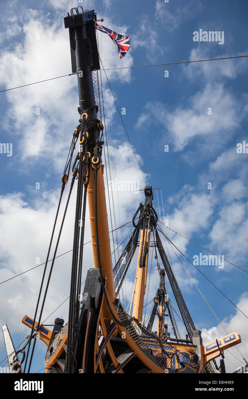 Bow mast rigging hms victory hi-res stock photography and images - Alamy