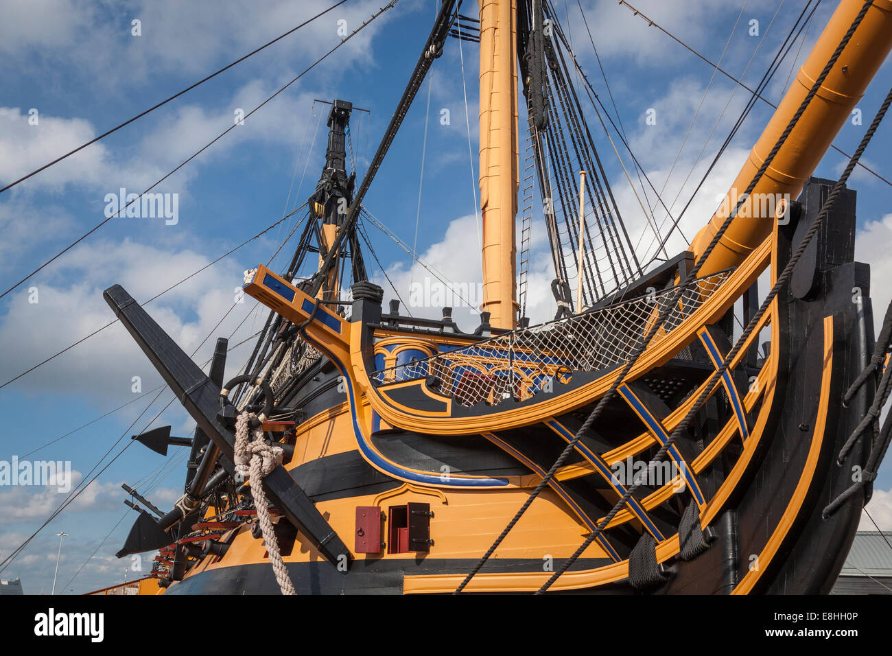 Hms victory anchor hi-res stock photography and images - Alamy