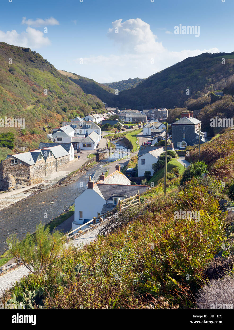 Tintagel cornwall town hi-res stock photography and images - Alamy