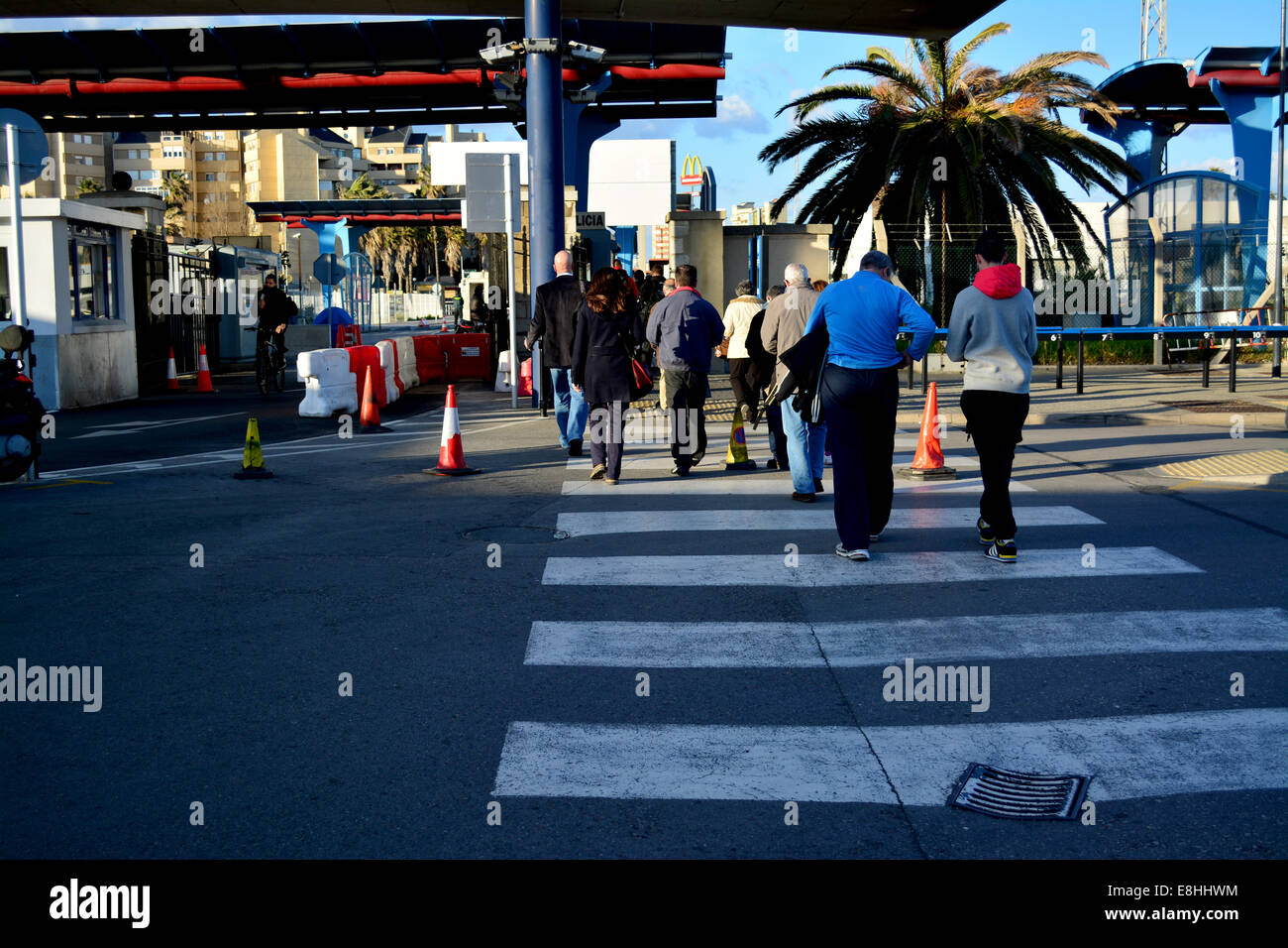 Images of the border queue area during the protest on the Spanish side ...