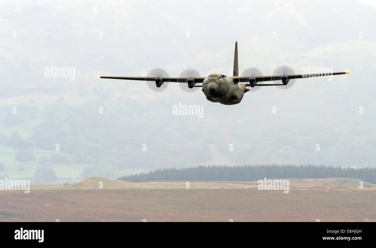 Raf lockheed c130 hercules hi-res stock photography and images - Alamy
