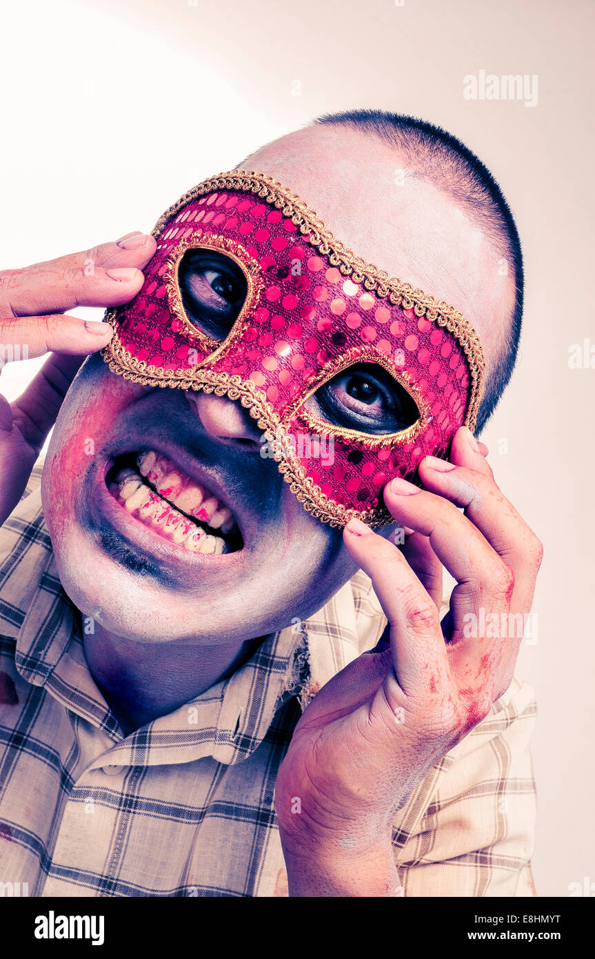 Horror terror scary mask hi-res stock photography and images - Alamy