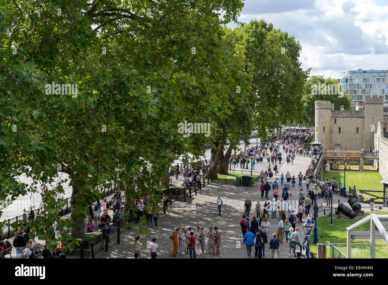 View of the promenade by the Tower of London Stock Photo - Alamy
