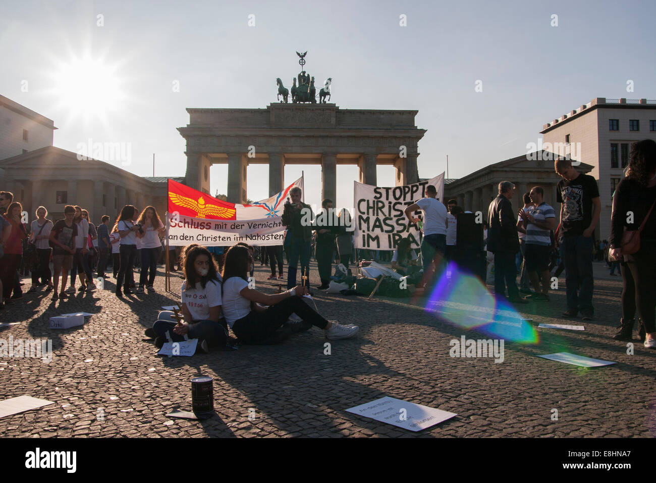 Demonstration against IS in Berlin, Germany. Protesters demand support ...