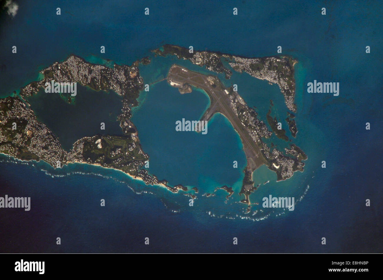 Bermuda, a British Overseas Territory in the North Atlantic, features ...