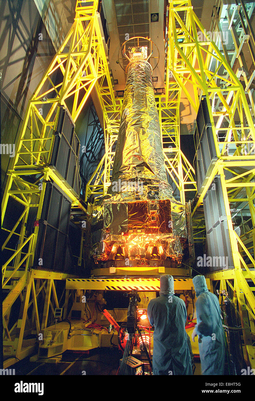 Technicians at TRW in Redondo Beach, CA, prepare the Chandra X-ray ...