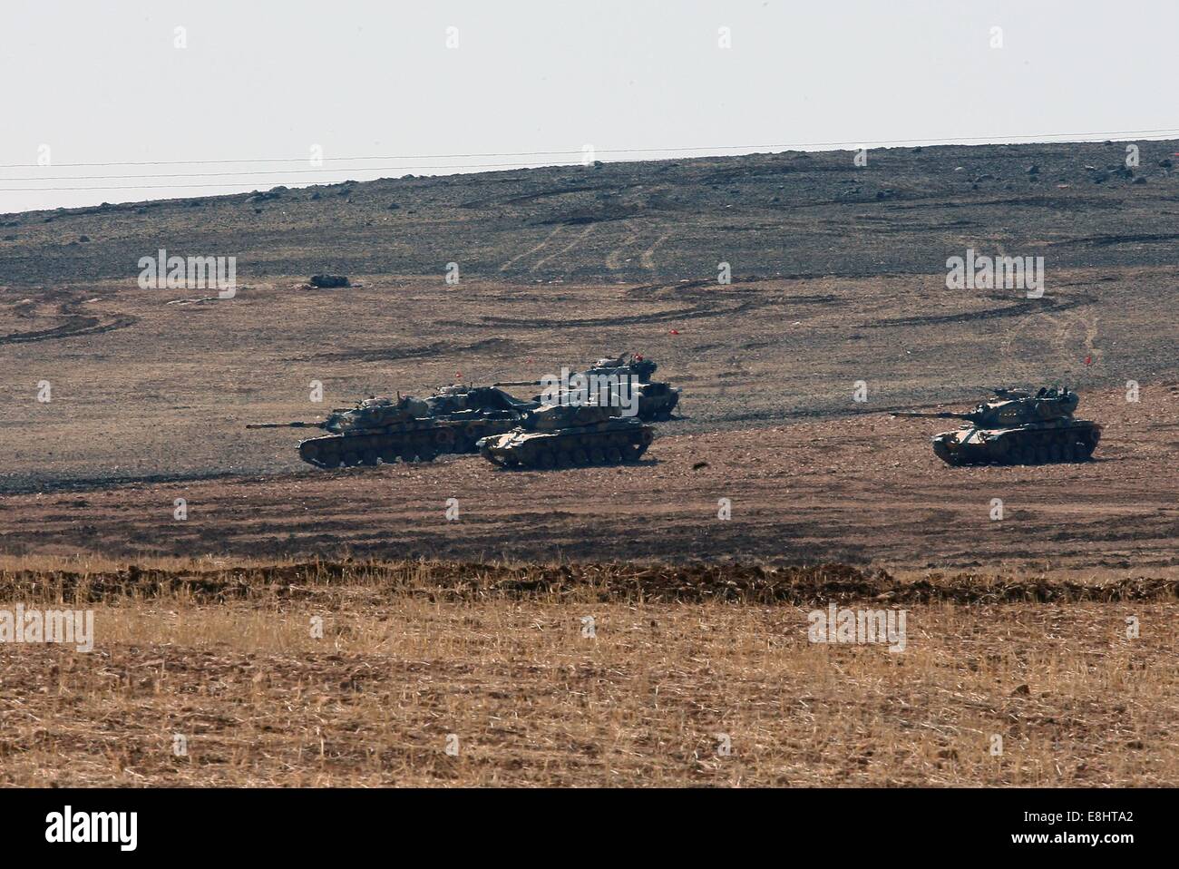 Ankara. 8th Oct, 2014. Turkish army tanks take position on the Turkish ...
