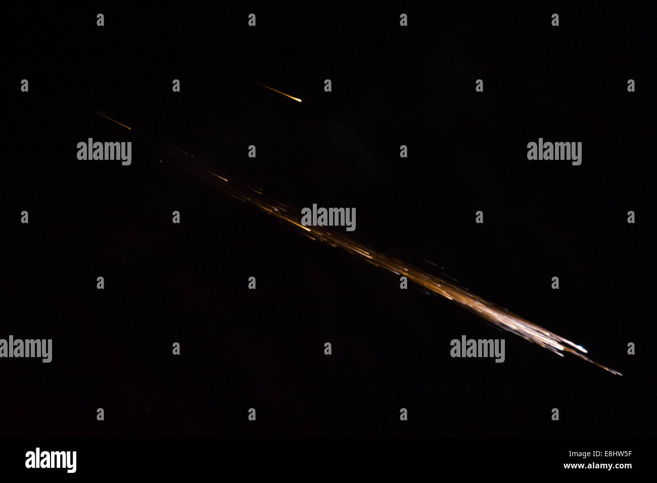 The Cygnus spacecraft breaks up over Earth's atmosphere after ...