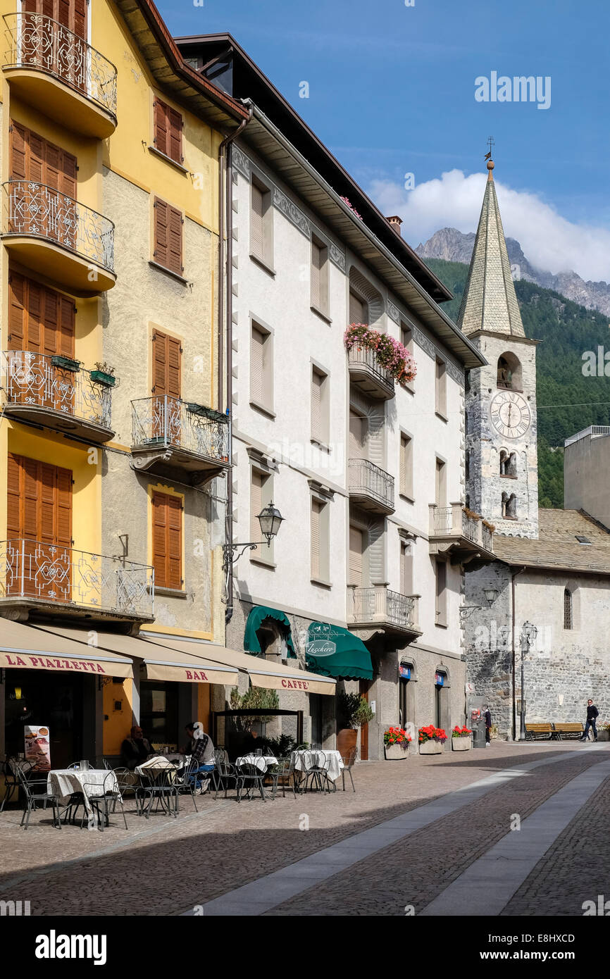 Via Roma and the church of San Vitale in the centre of Bormio, Lombardy ...