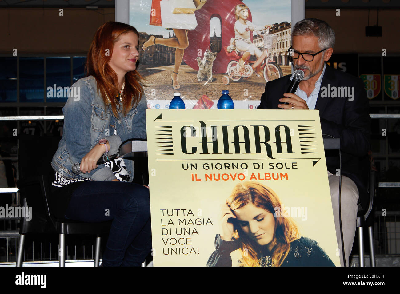 The italian singer Chiara met her fans at "8 Gallery" and presented her ...