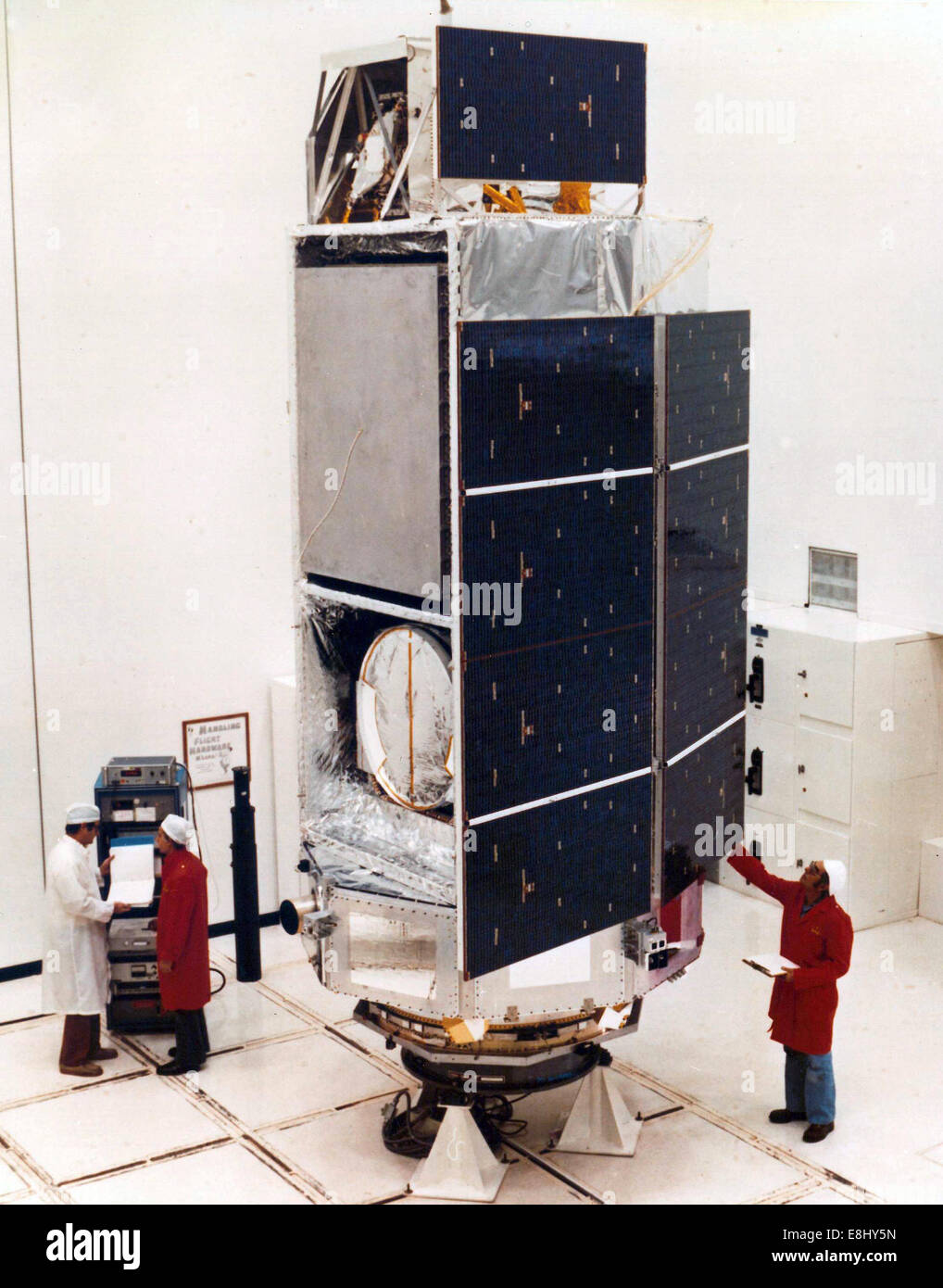 Electromagnetic spectrum hi-res stock photography and images - Alamy