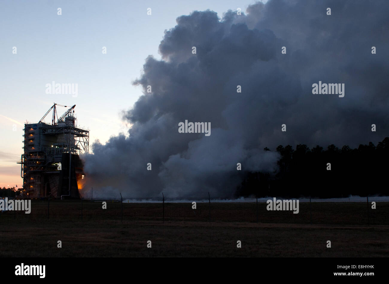Next generation rocket engine hi-res stock photography and images - Alamy