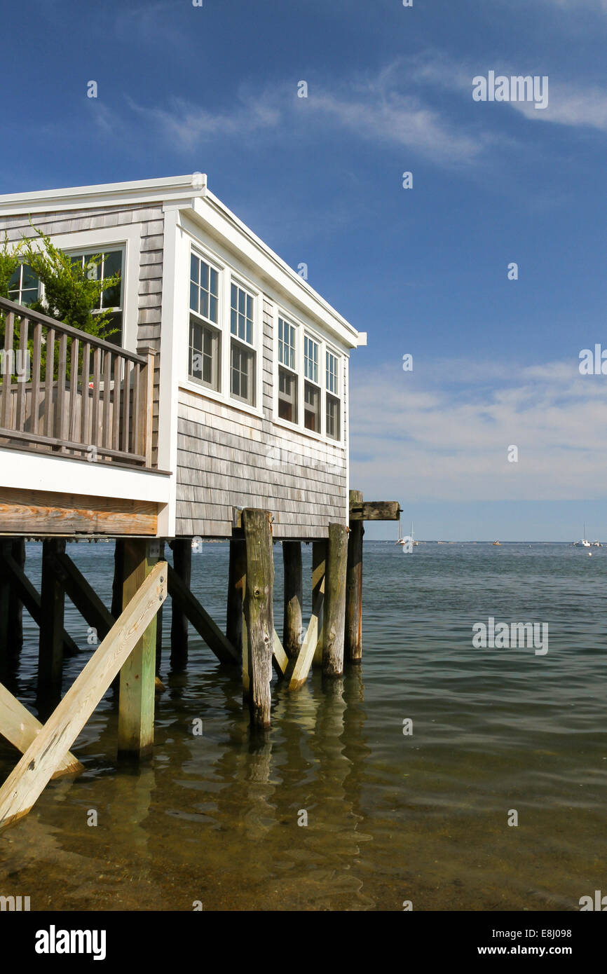 Pilings in the water hi-res stock photography and images - Alamy