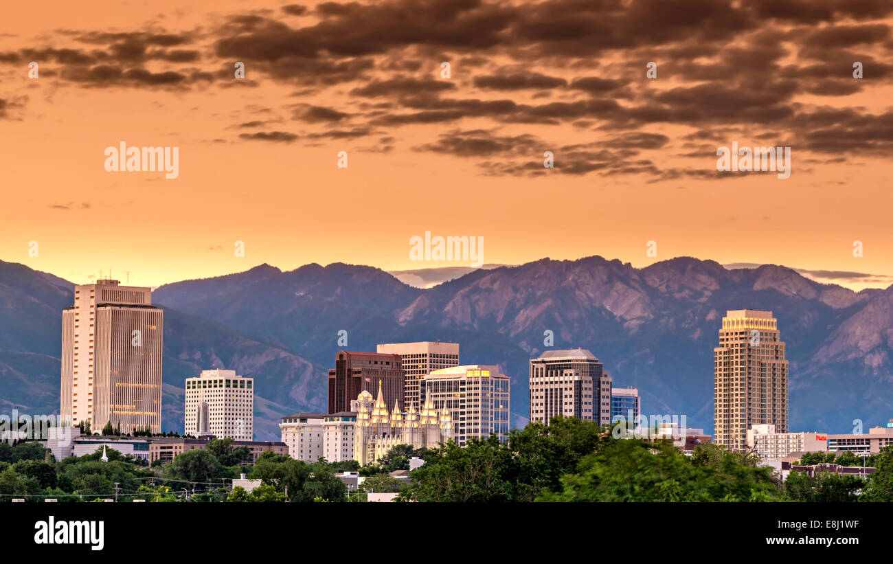Morning orange sky over Salt lake city Utah Stock Photo - Alamy