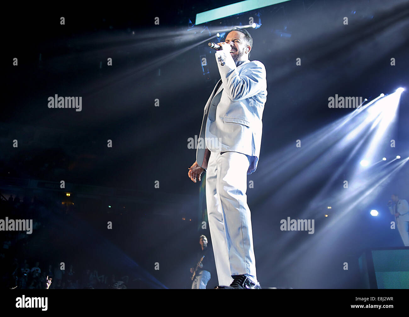 Backstreet Boys (BSB) Performing at Manchester Phones4U Arena Featuring ...