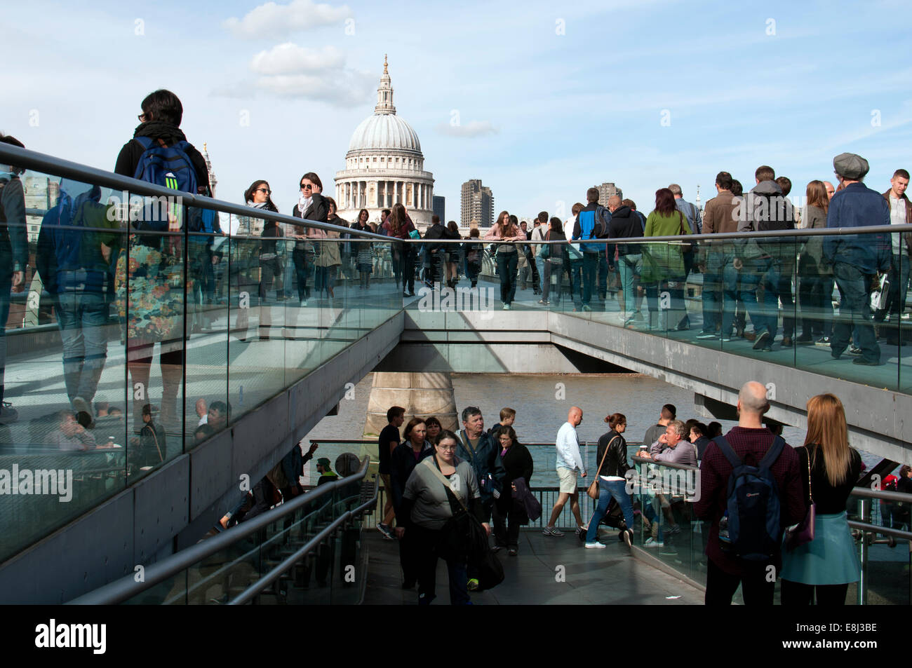 Two level bridge hi-res stock photography and images - Alamy