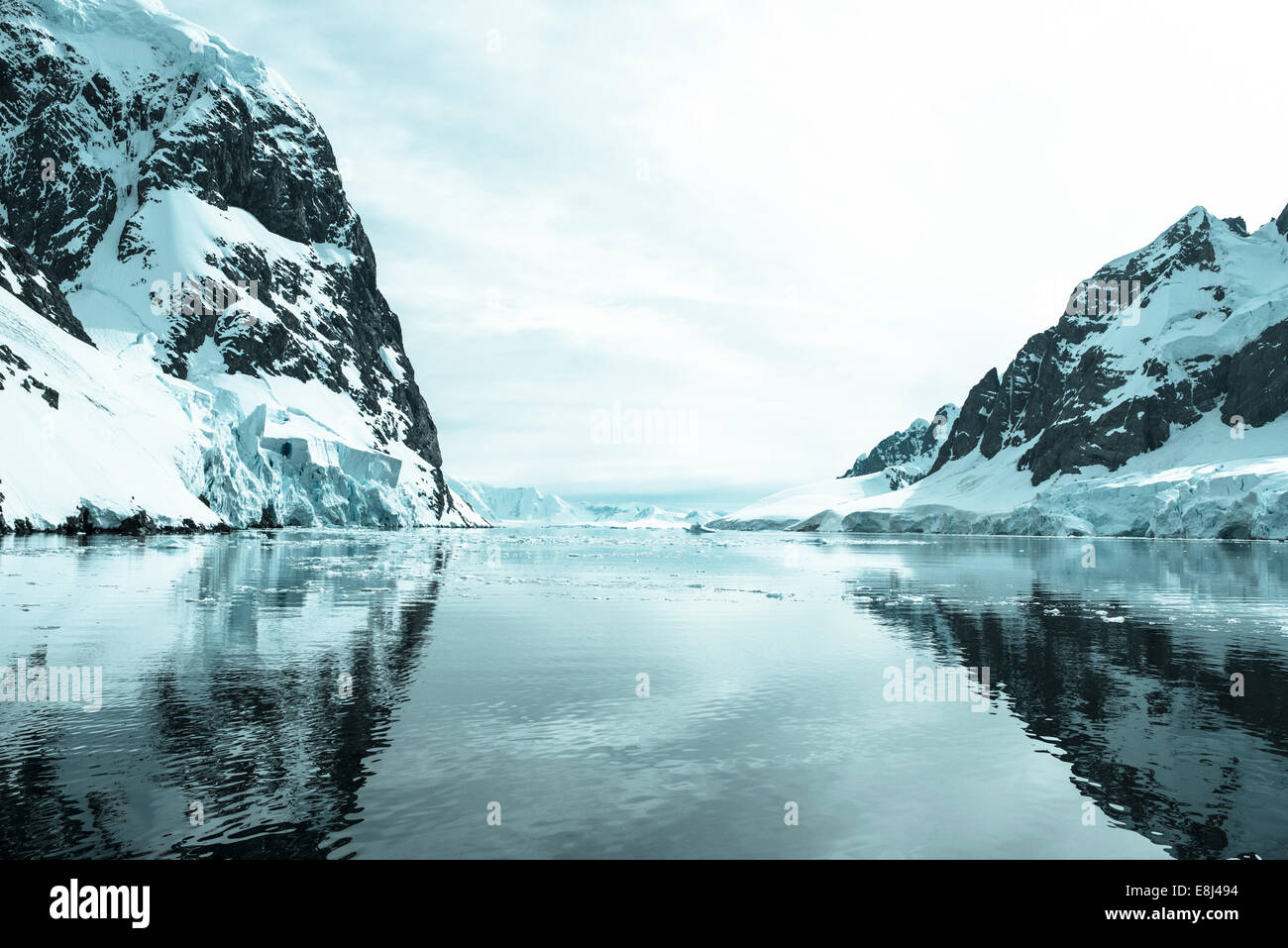 Cold channel hi-res stock photography and images - Alamy