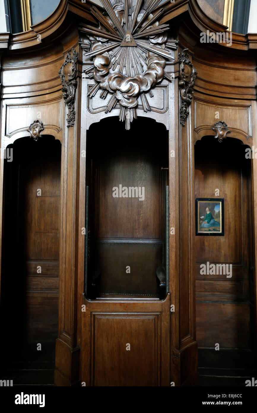 Church of Our Lady. Traditional confessional Stock Photo - Alamy
