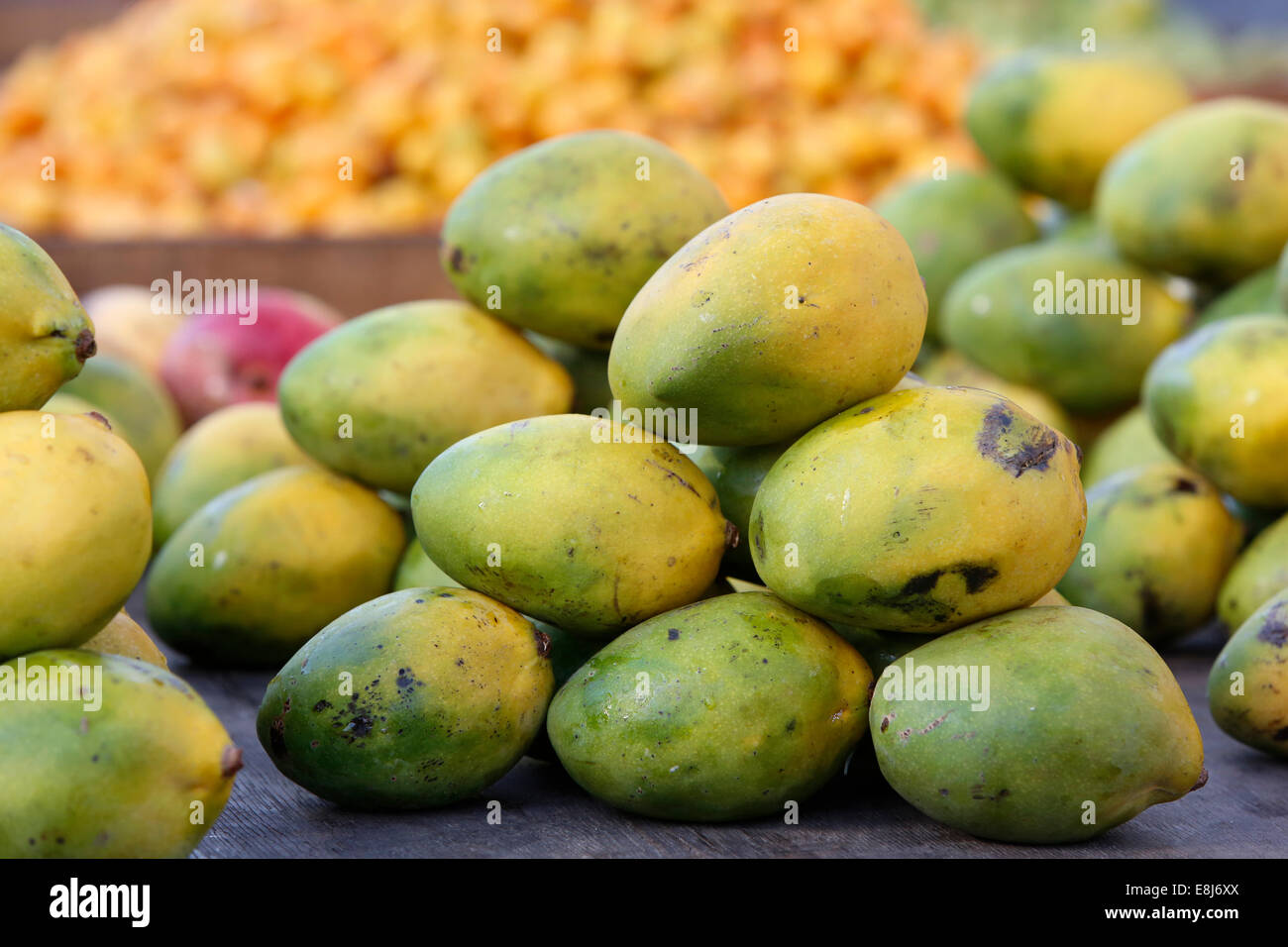 Market salvador brazil fruit hi-res stock photography and images - Alamy
