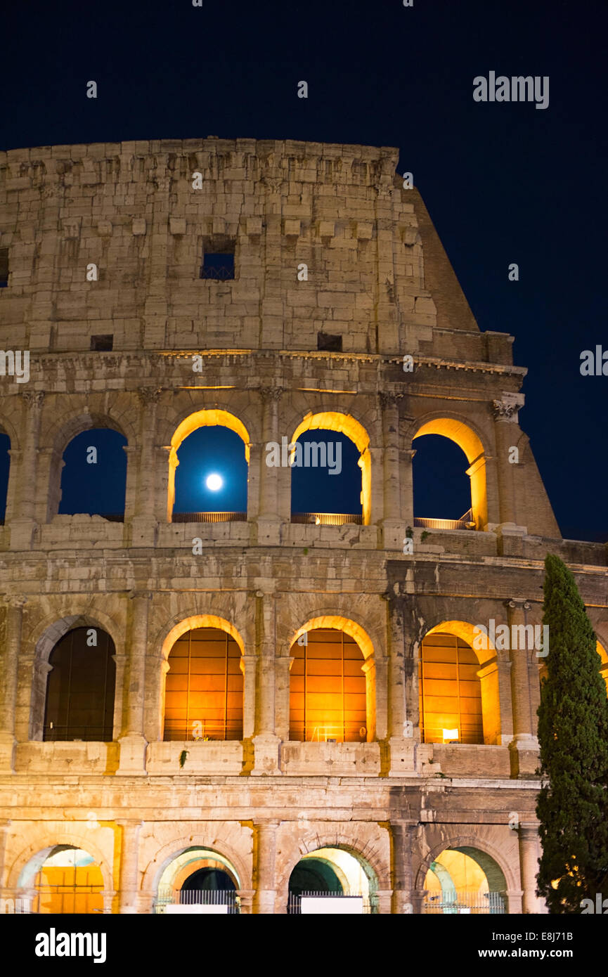 Colosseum rome close up hi-res stock photography and images - Alamy
