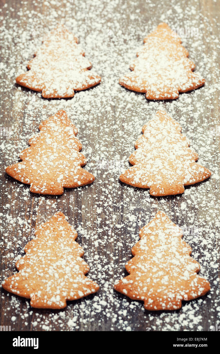 Tree cookie with white frosting hi-res stock photography and images - Alamy