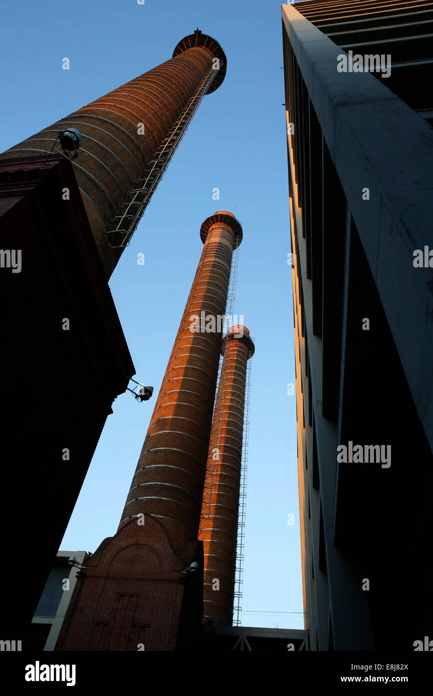 Factory chimneys hi-res stock photography and images - Alamy