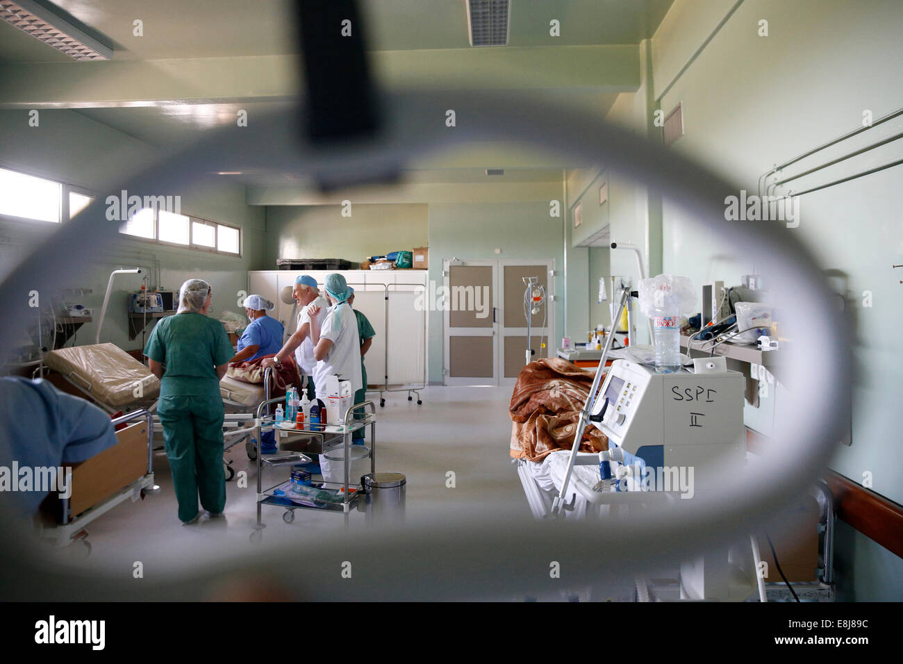Brazzaville Hospital. Intensive care unit Stock Photo - Alamy