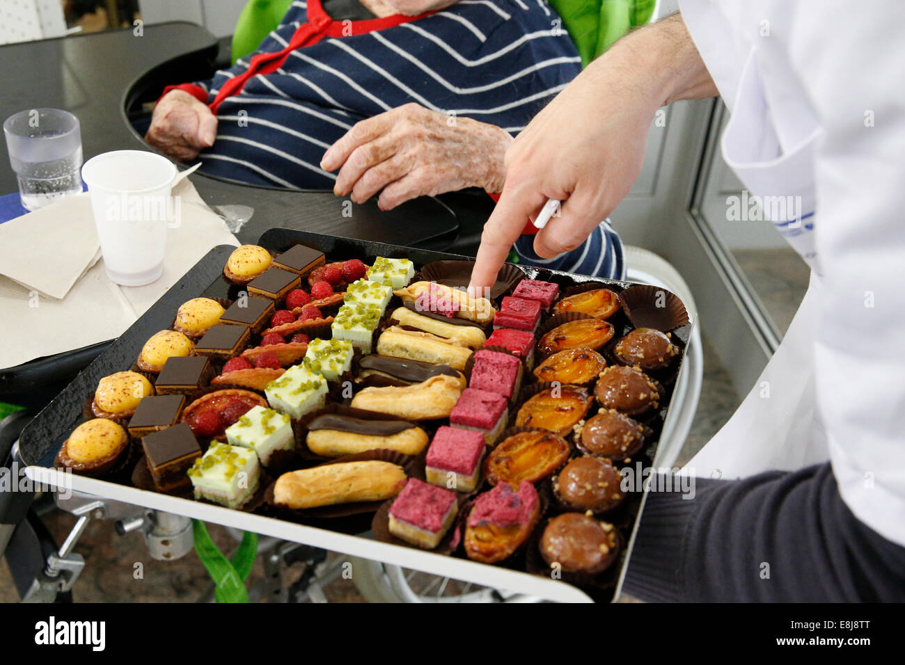 Geriatrics Unit. Hospital Stock Photo - Alamy