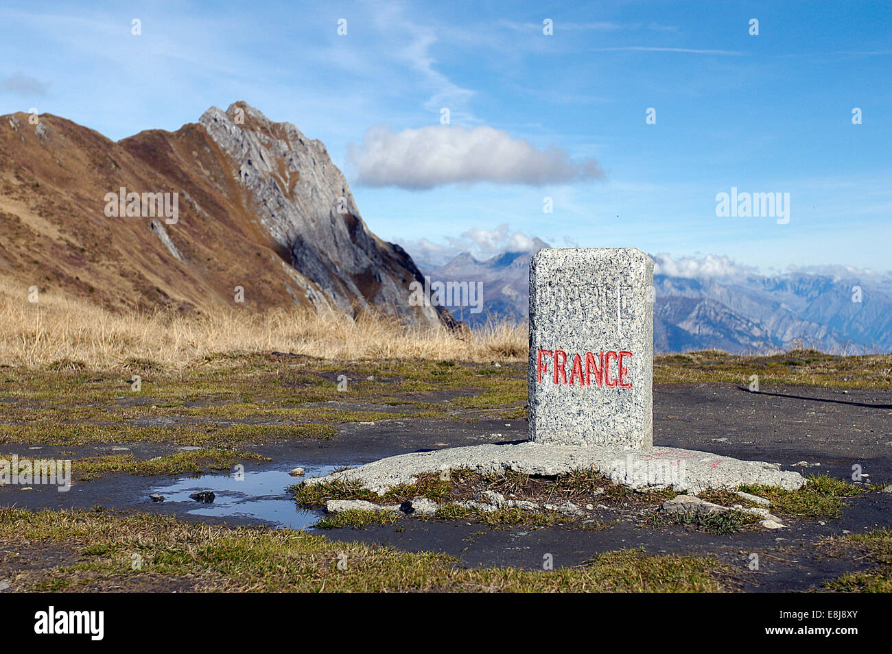 Border switzerland and france hi-res stock photography and images - Alamy