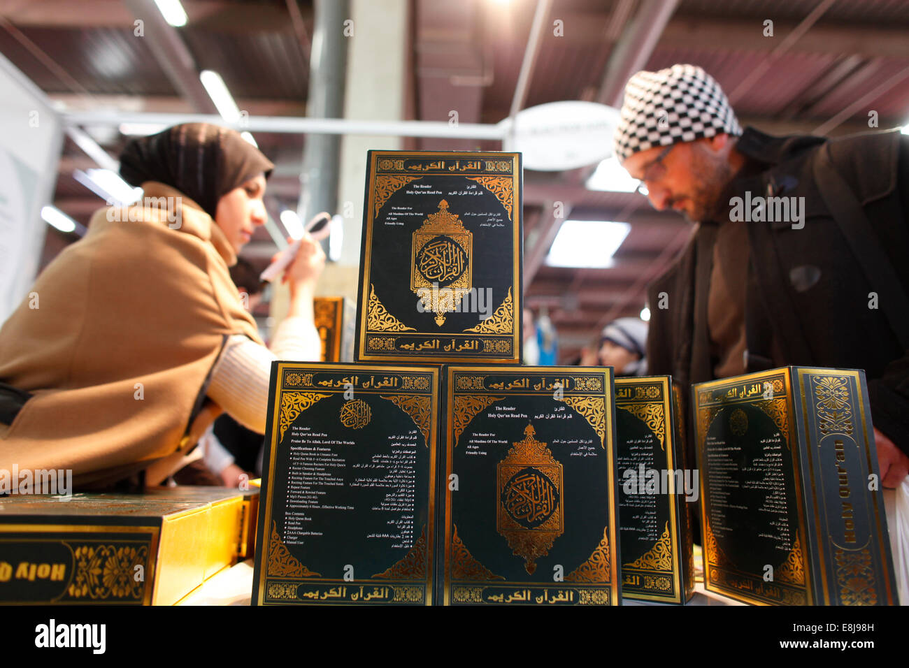 Muslim trade hi-res stock photography and images - Alamy