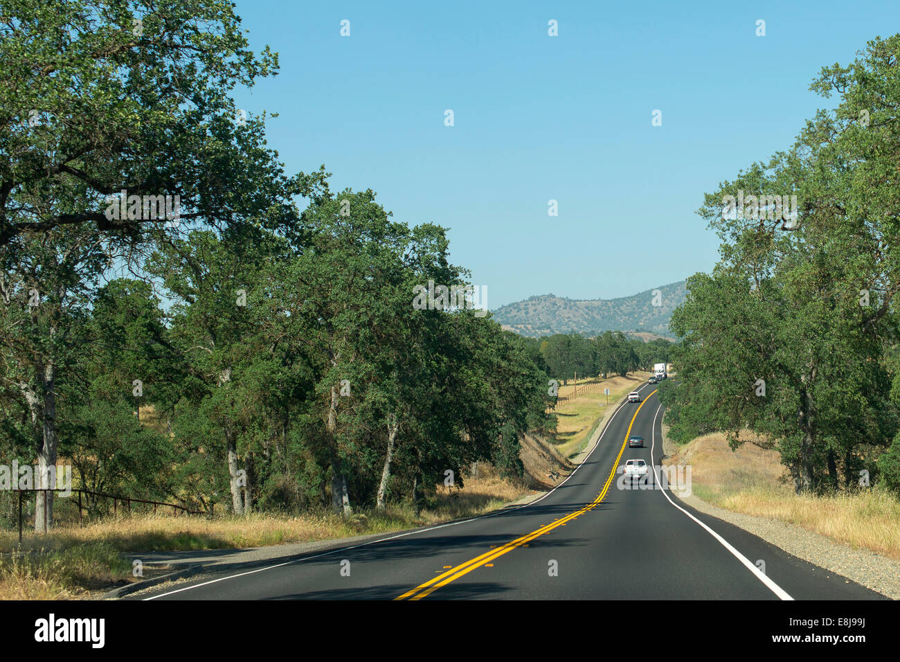 Highway 120 East to Yosemite Park Stock Photo - Alamy