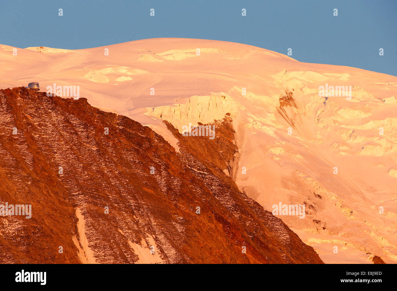 Gouter hut hi-res stock photography and images - Alamy