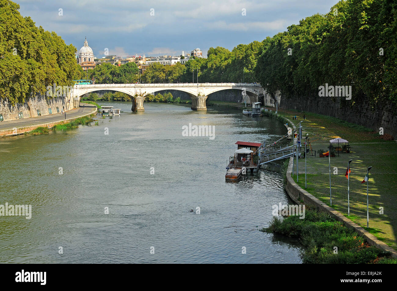 Rome river boat hi-res stock photography and images - Alamy