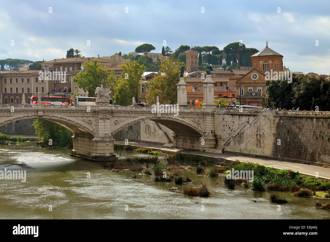 Tiber river rome hi-res stock photography and images - Alamy