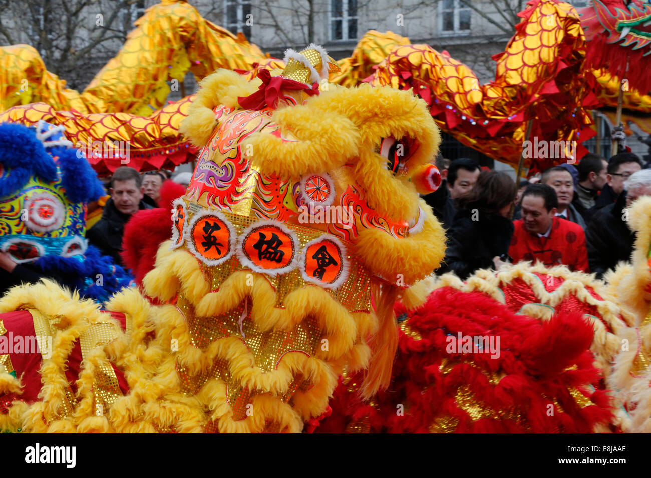 Chinese New Year. Lion dance Stock Photo - Alamy