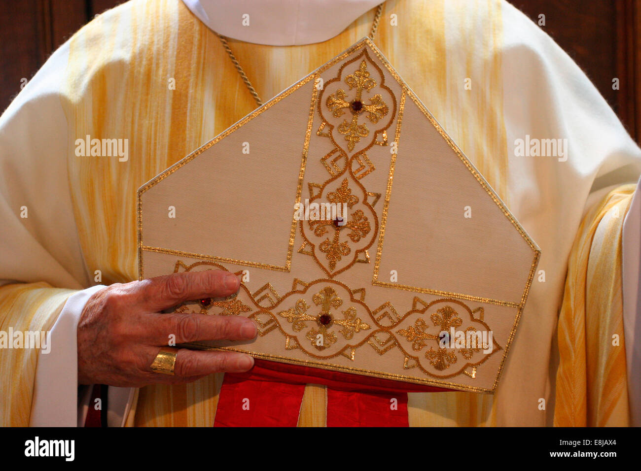 Bishops mitre hi-res stock photography and images - Alamy