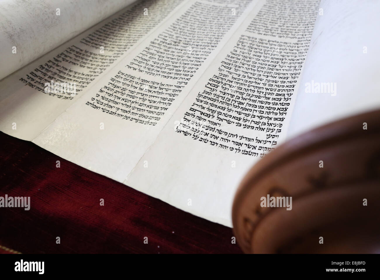 Jewish torah scroll Stock Photo - Alamy