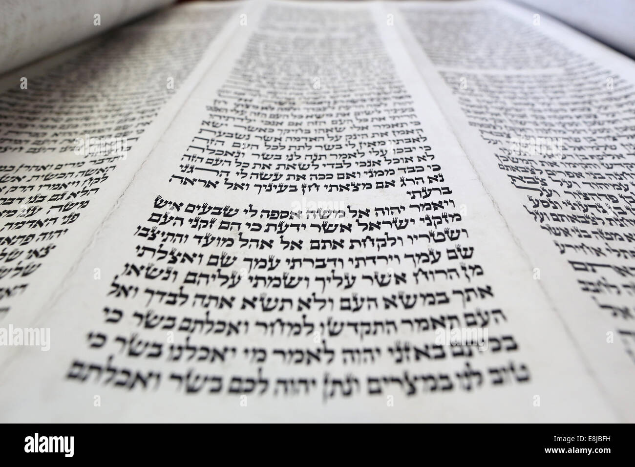 Jewish torah scroll Stock Photo - Alamy
