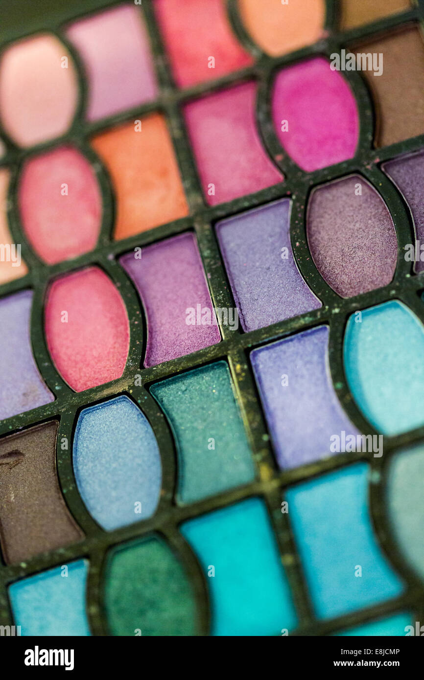 Used multicolor eye shadows of makeup artist Stock Photo - Alamy