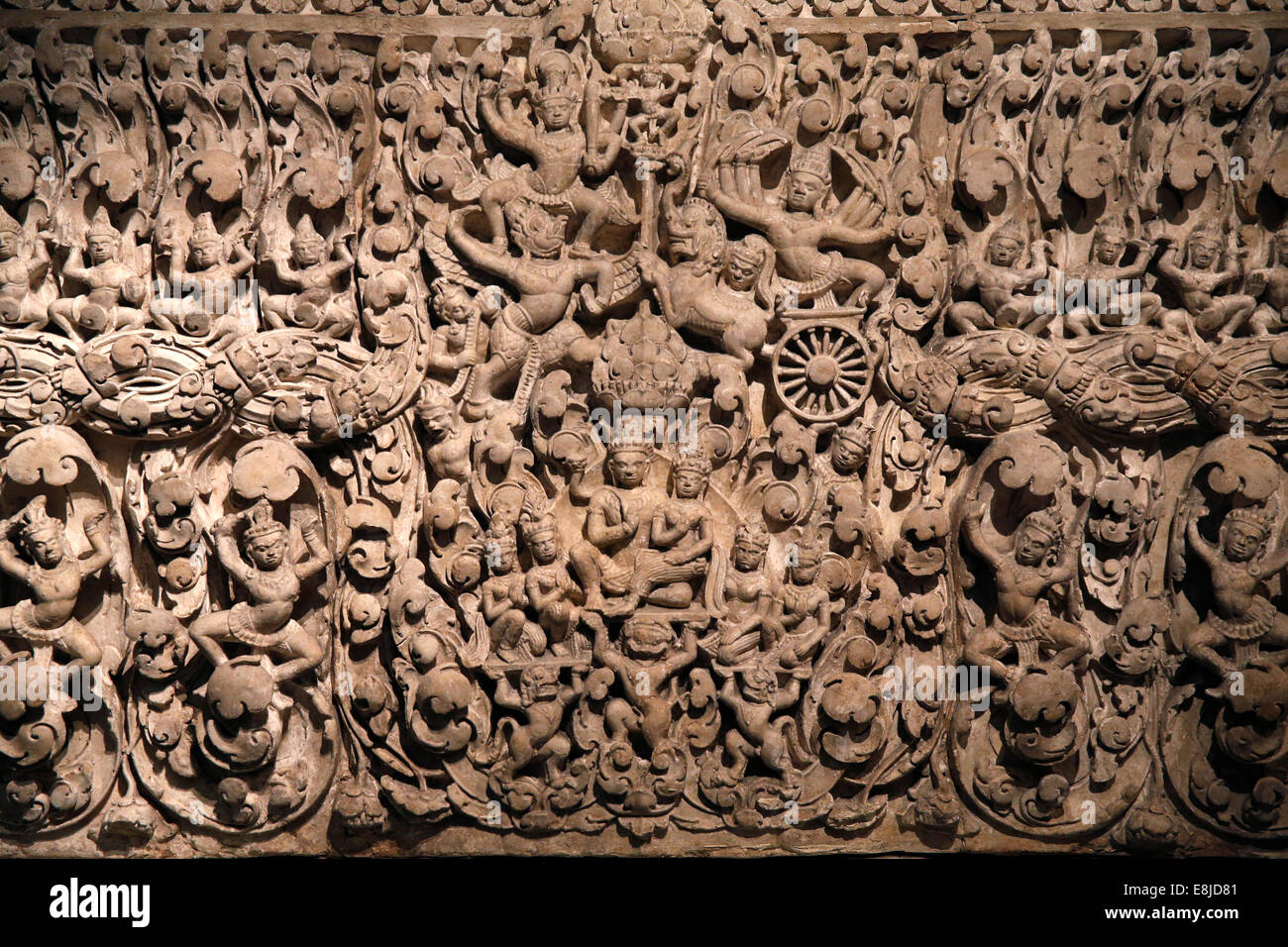 Vishnu. Angkor Wat western entrances central Gate. Eastern Lintel ...