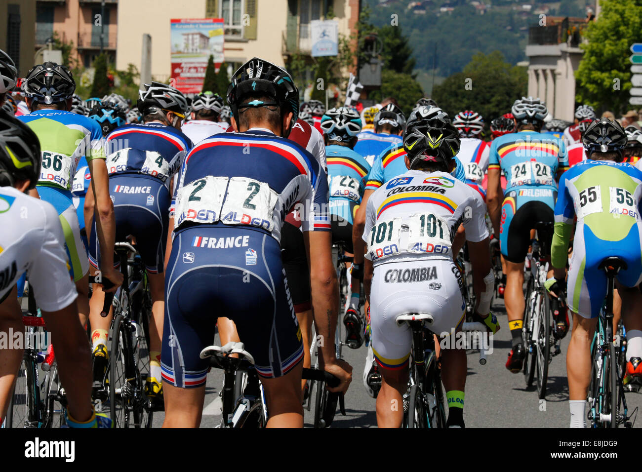 Road bicycle racing hi-res stock photography and images - Alamy