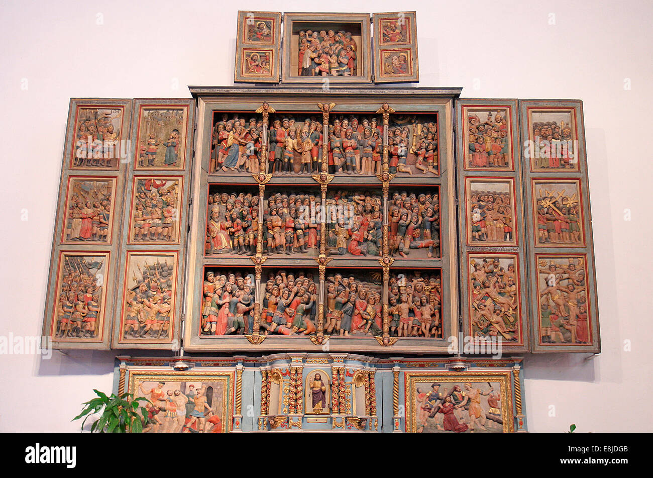 000 martyr retable in crozon church hi-res stock photography and images ...