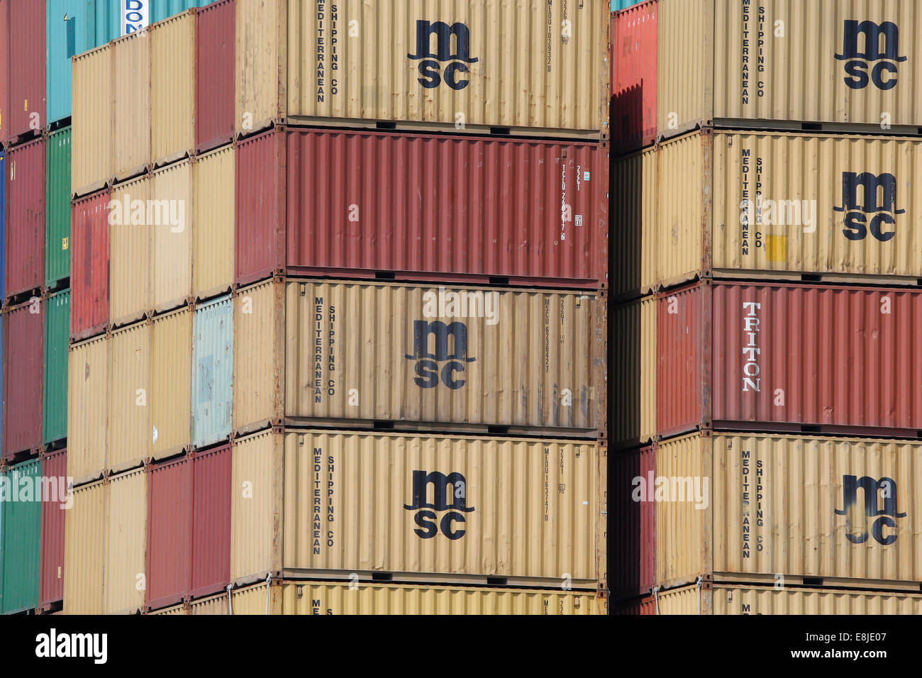Le Havre Harbour. Container terminal. Unloading a ship Stock Photo - Alamy