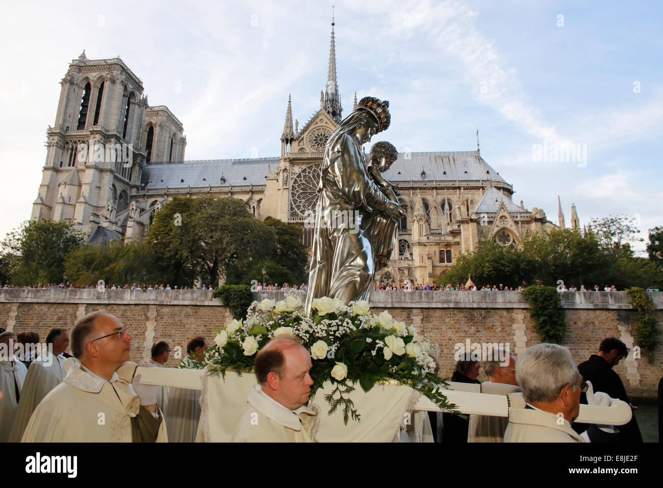 Procession outside Notre Dame cathedral Stock Photo - Alamy