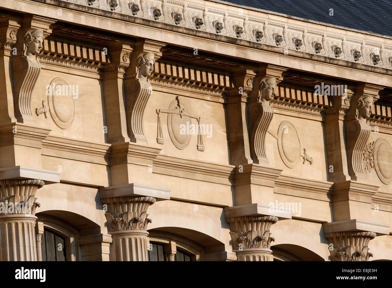 Courthouse scales hi-res stock photography and images - Alamy