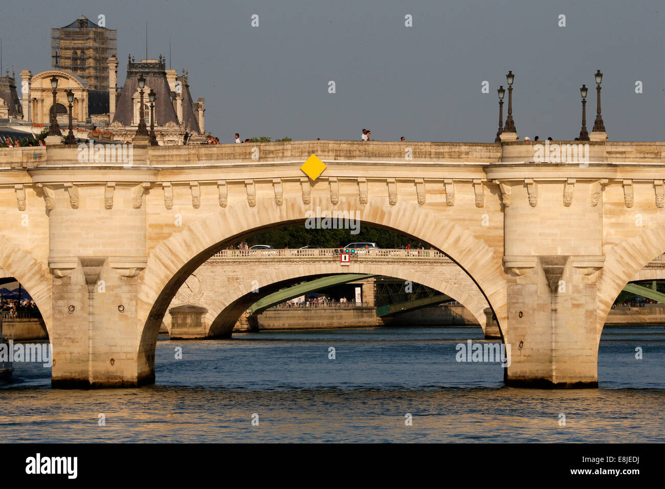 The oldest bridge of Paris : le Pont Neuf Stock Photo - Alamy