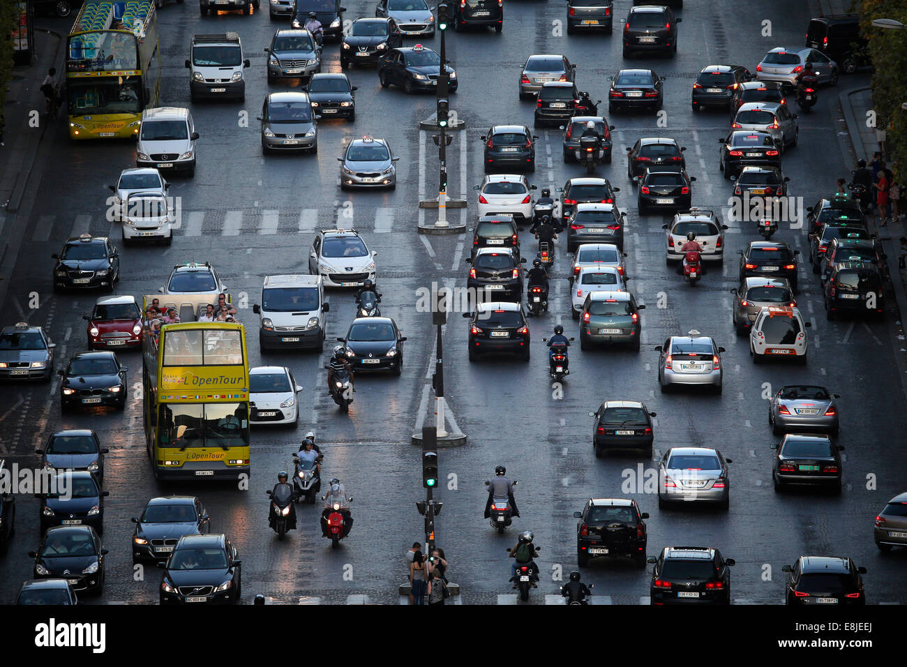 Car paris pollution hi-res stock photography and images - Alamy
