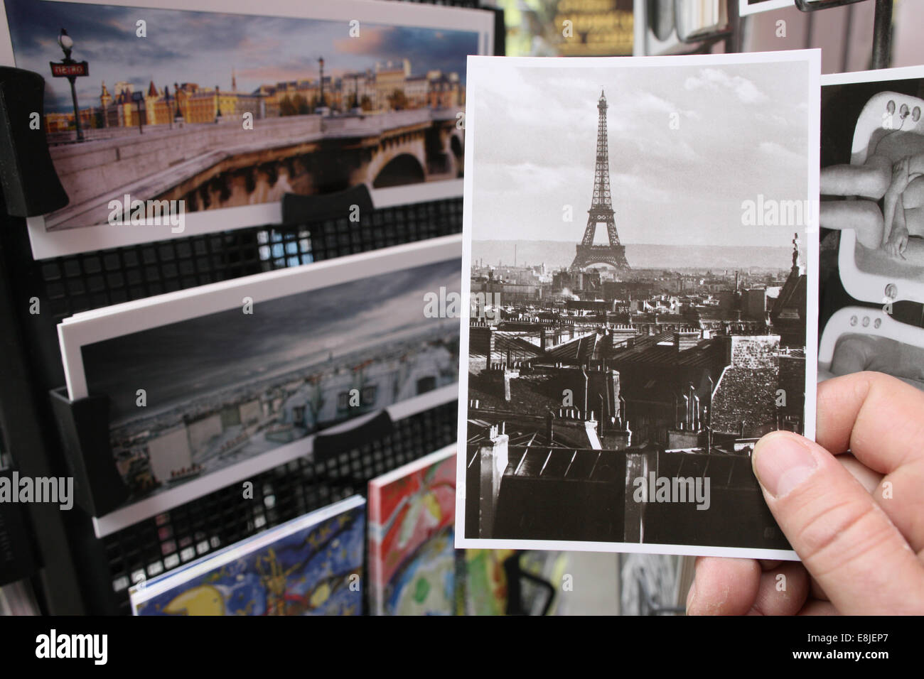 Postcards of paris hi-res stock photography and images - Alamy