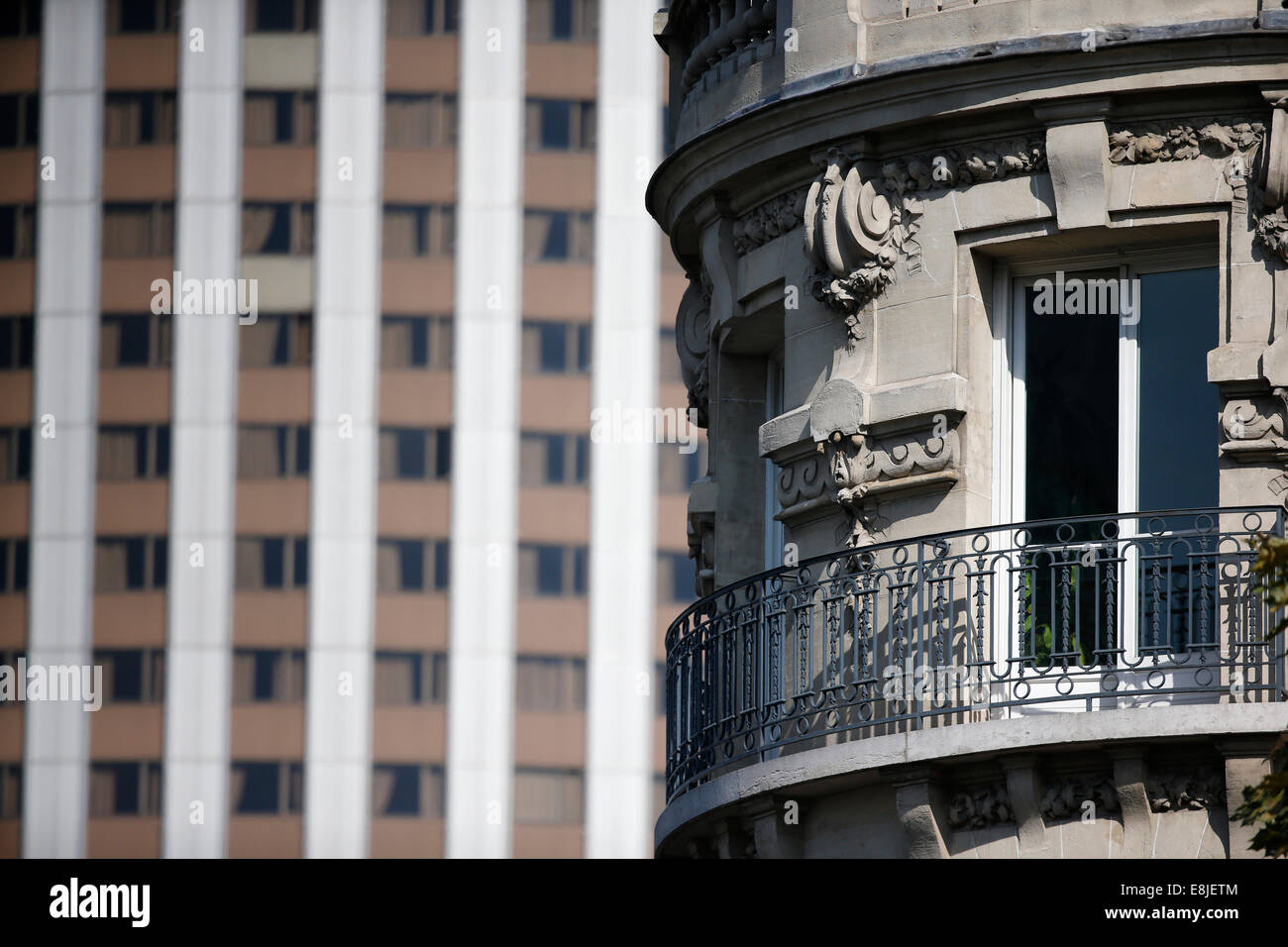 Haussmannian building in Paris Stock Photo - Alamy
